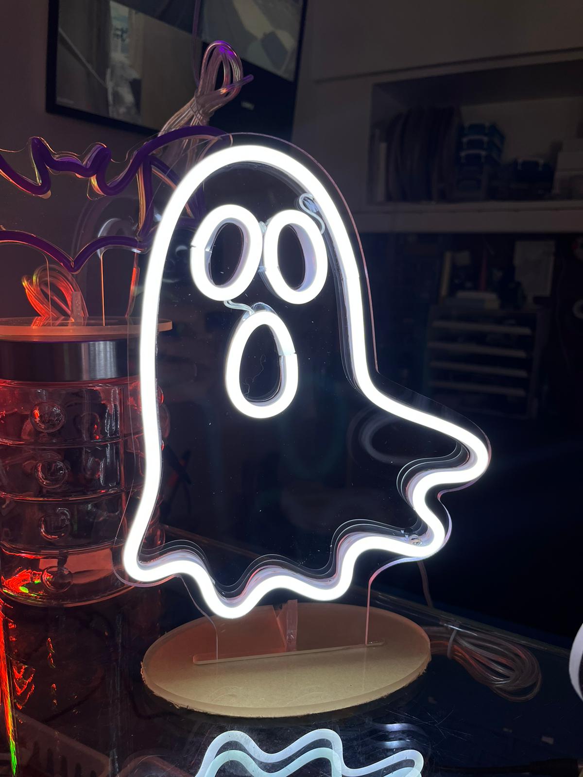 Spooky Ghost LED Neon Stand 9" – Neon Factory PR