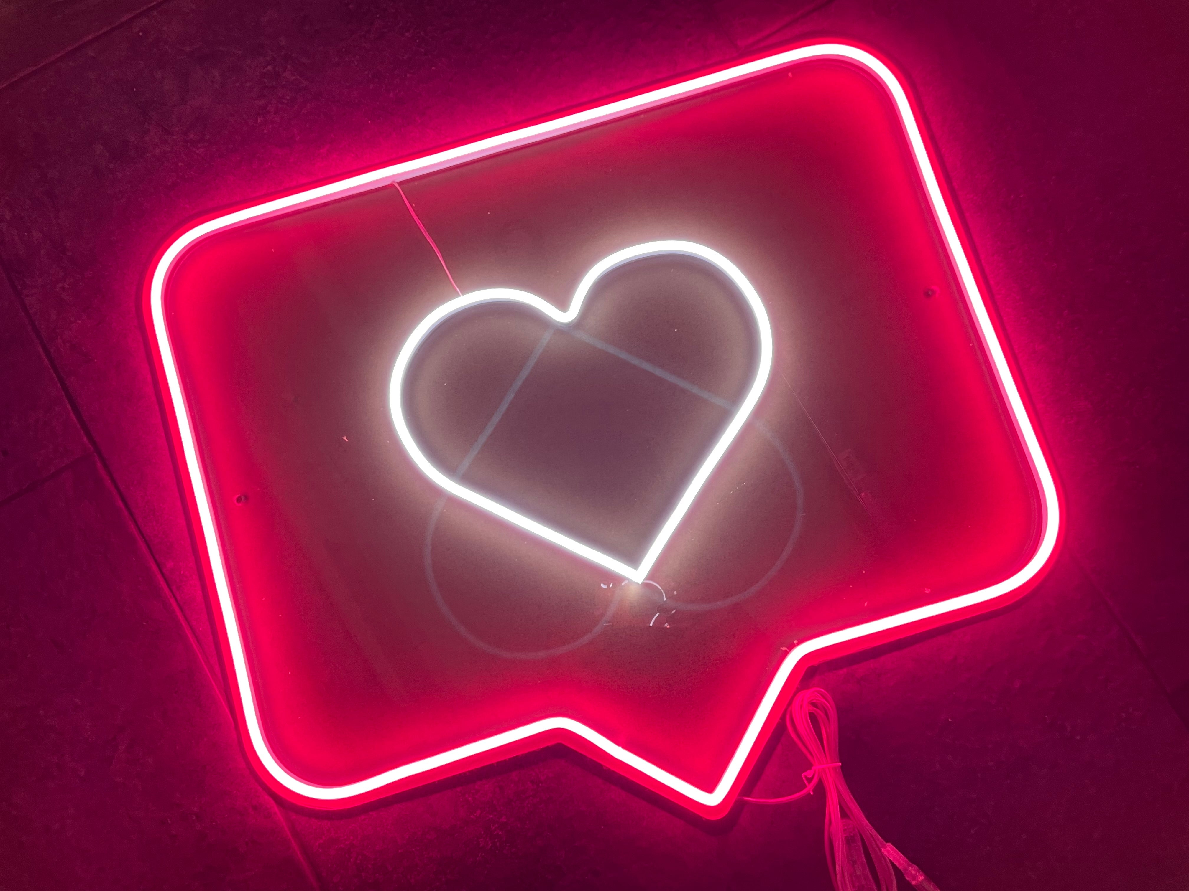 Heart Like LED Neon Sign 24" – Neon Factory PR