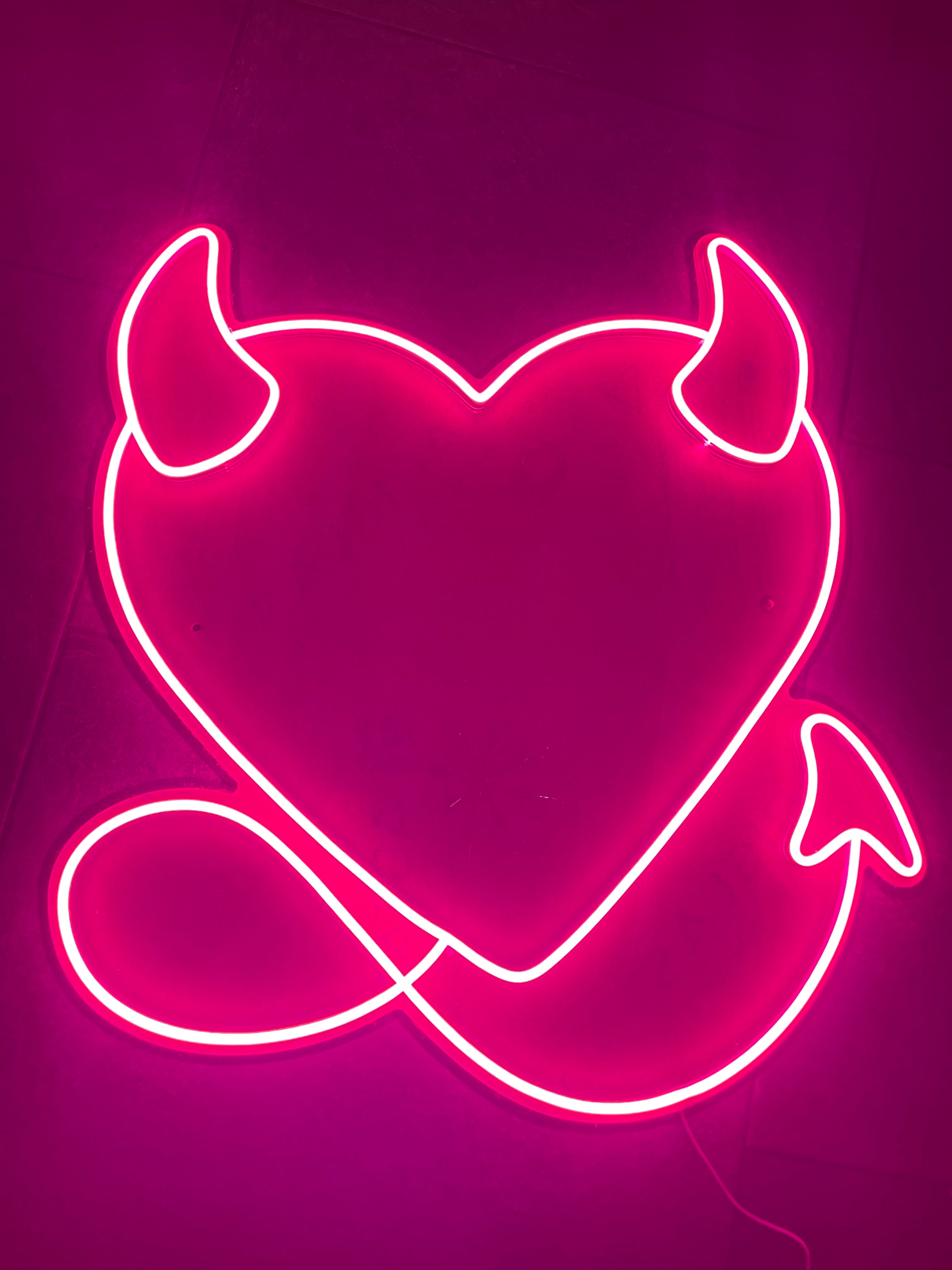 Devil Heart LED Neon Sign – Neon Factory PR